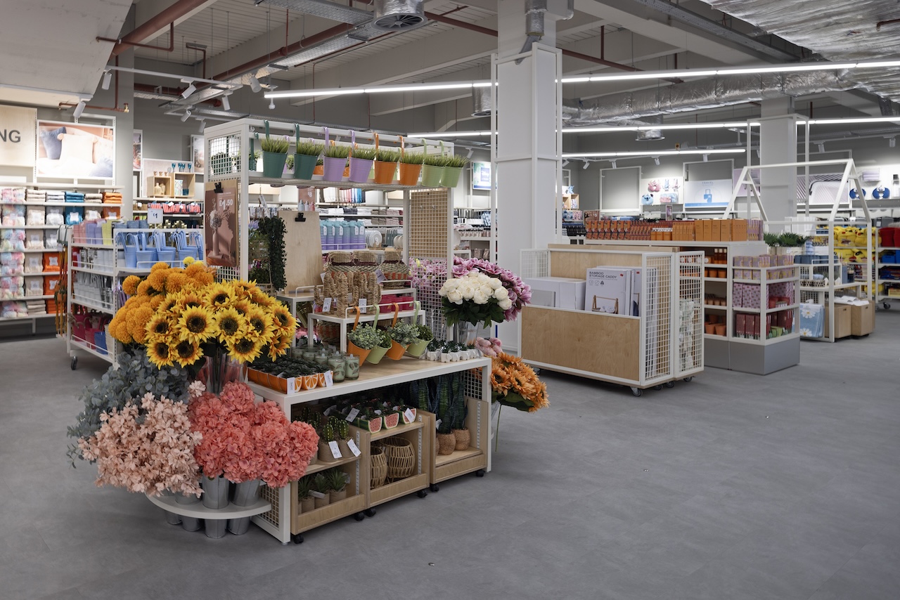 Primark opens 80,000 sq ft upsized store at Metrocentre - Completely ...