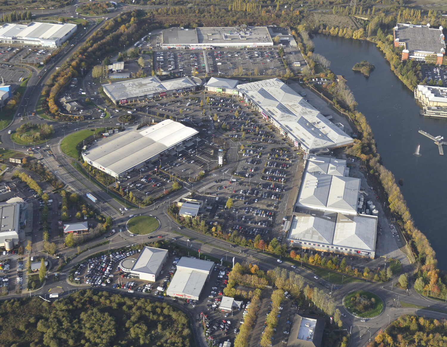Landsec completes £114m sale of Essex retail park - Completely Retail News